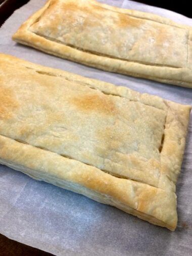 Delicious Puff Pastry Appetizer With Cheese And Garlic - Yeyfood.com ...